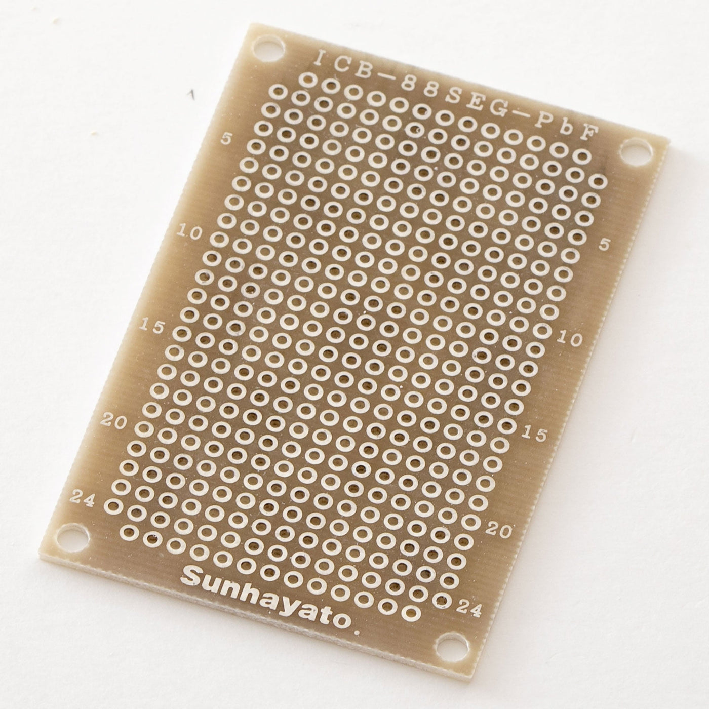 小型ユニバーサル基板（鉛フリー基板両面／47×72×1.2t）（ICB-88SEG-PbF） — サンハヤト 公式オンラインショップ
