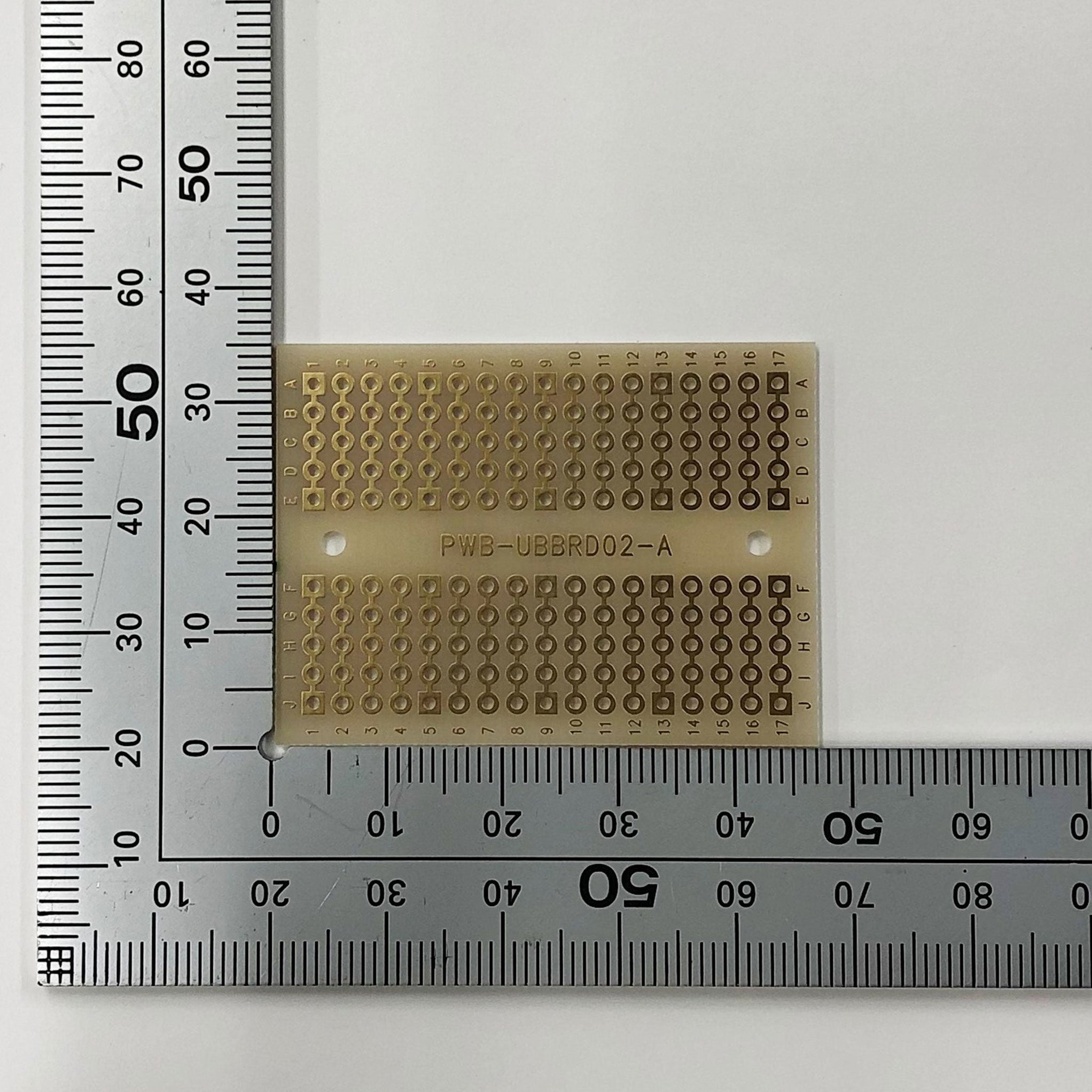 ミニ・ブレッドボード互換ユニバーサル基板（UB-BRD02） — サンハヤト 公式オンラインショップ